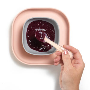 Spoon-Worthy Blueberry Baby Food (puree & blw) | Baby FoodE