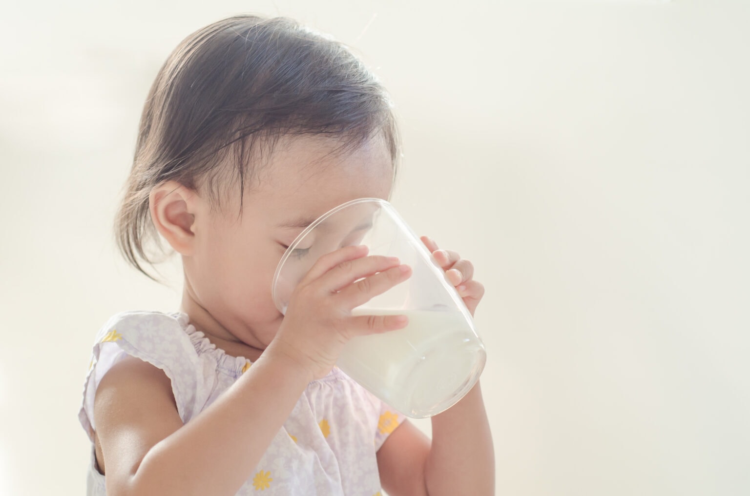 Guide to Milk for Babies & Toddlers (FAQs + Feeding Tips) | Baby Foode