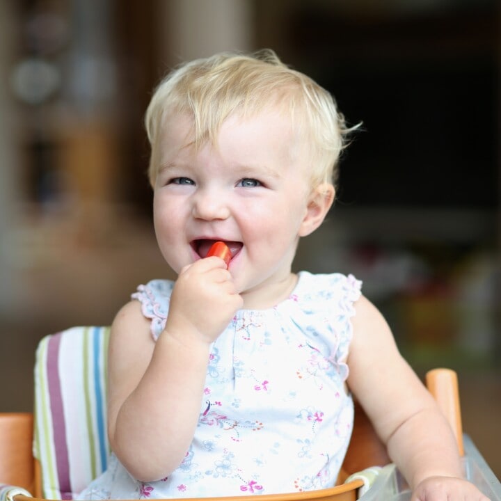 Guide to Baby's Pincer Grasp (PLUS 8 Activities) | Baby Foode