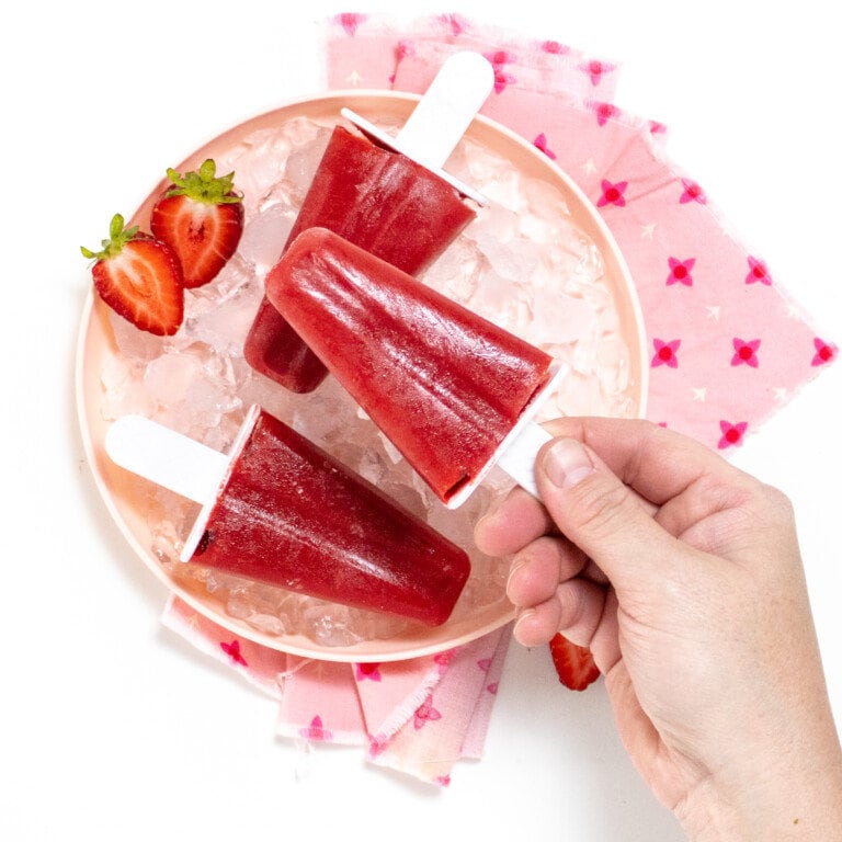 Irresistible 4-Ingredient Strawberry Popsicles | Baby Foode