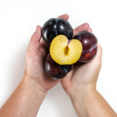 How to Serve Plums to Baby (puree and baby-led weaning) | Baby Foode